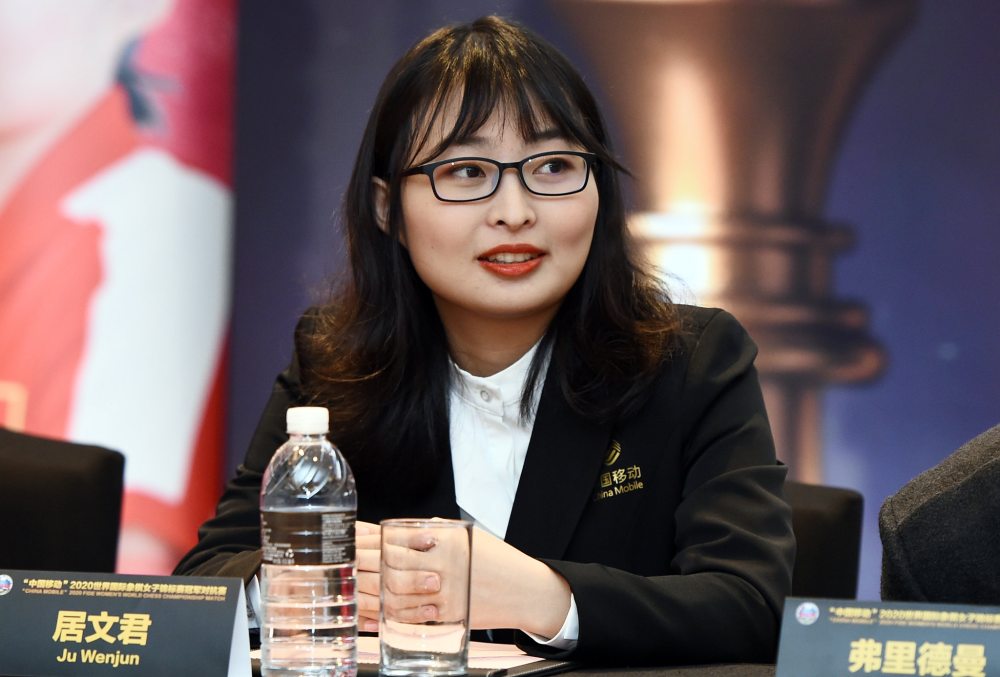 Mundial femenino, partida 4: la primera victoria para Ju Wenjun | ChessBase